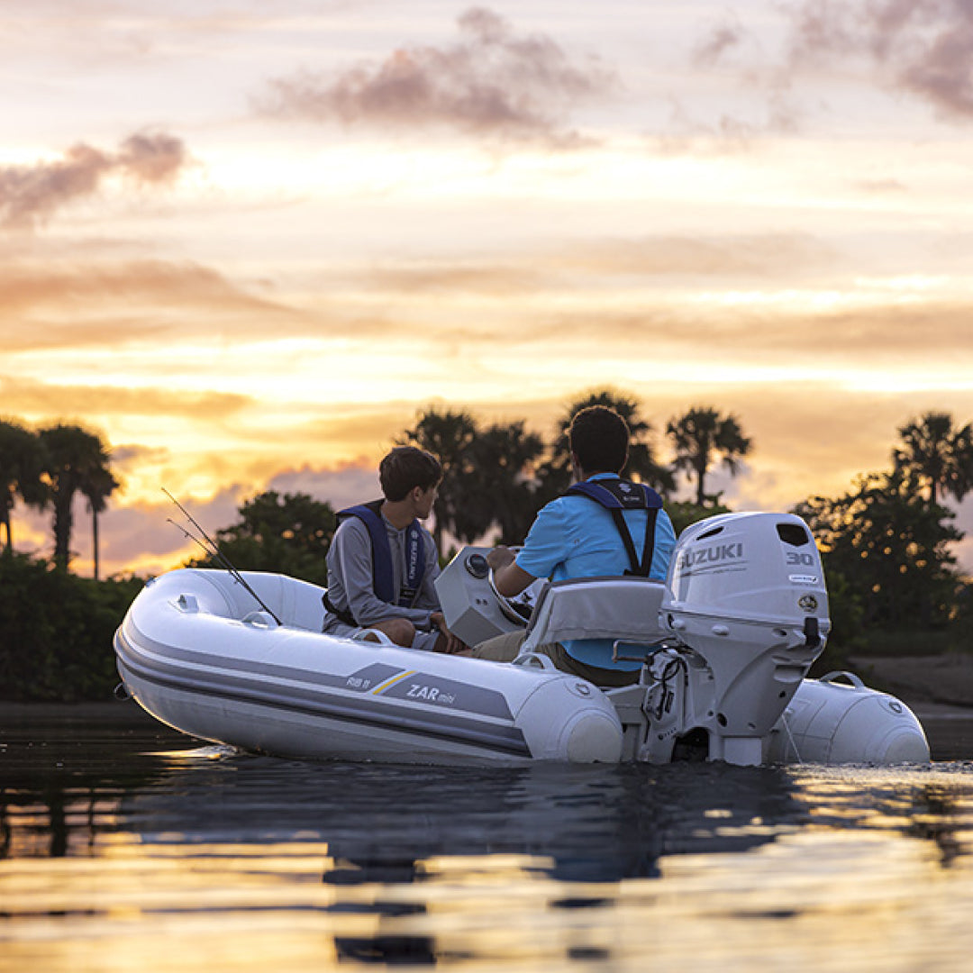 Suzuki 30 HP 20" Shaft Outboard Motor (Electric Start & Power Trim and ...